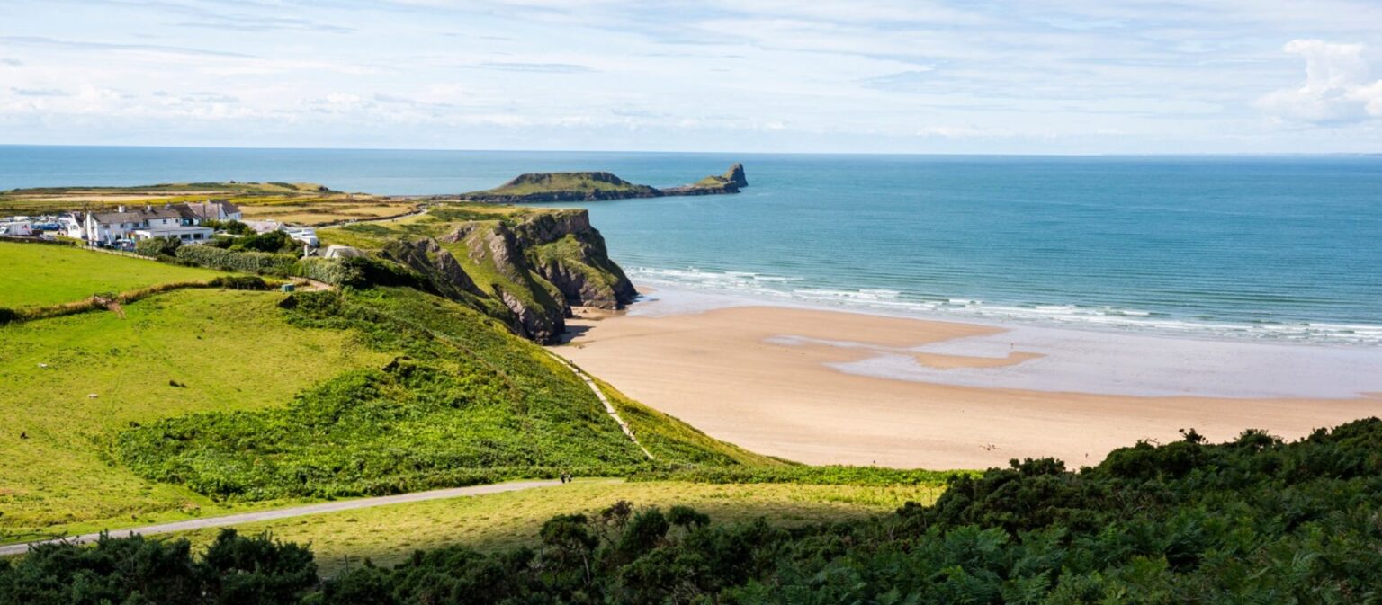 A visit to Rhossili Bay National Trust – Dave and Rach Go Travelling